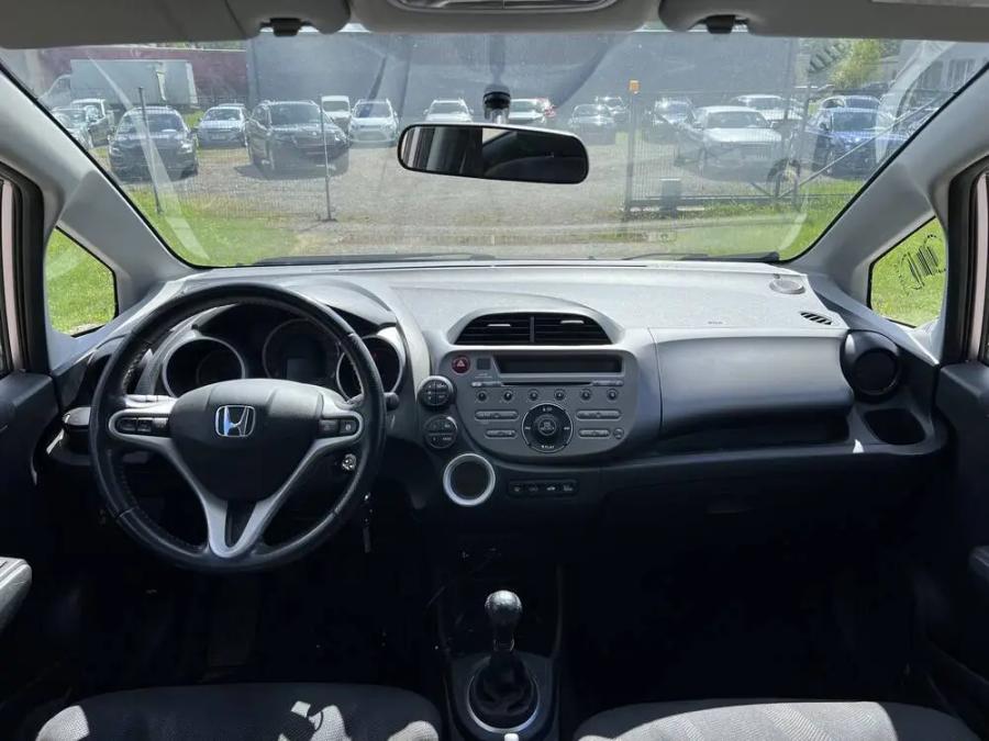 Honda Jazz 2010 Rīga, ar dzinēja tilpumu 1.40 L un nobraukumu 123 tūkst. km par 1700 €, foto 13 vietnē AUTOMOTO.COM.LV