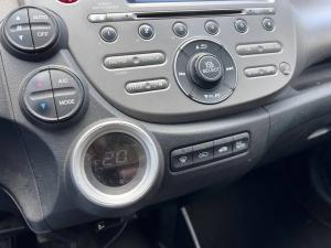Honda Jazz 2010 Rīga, ar dzinēja tilpumu 1.40 L un nobraukumu 123 tūkst. km par 1700 €, foto 16 vietnē AUTOMOTO.COM.LV