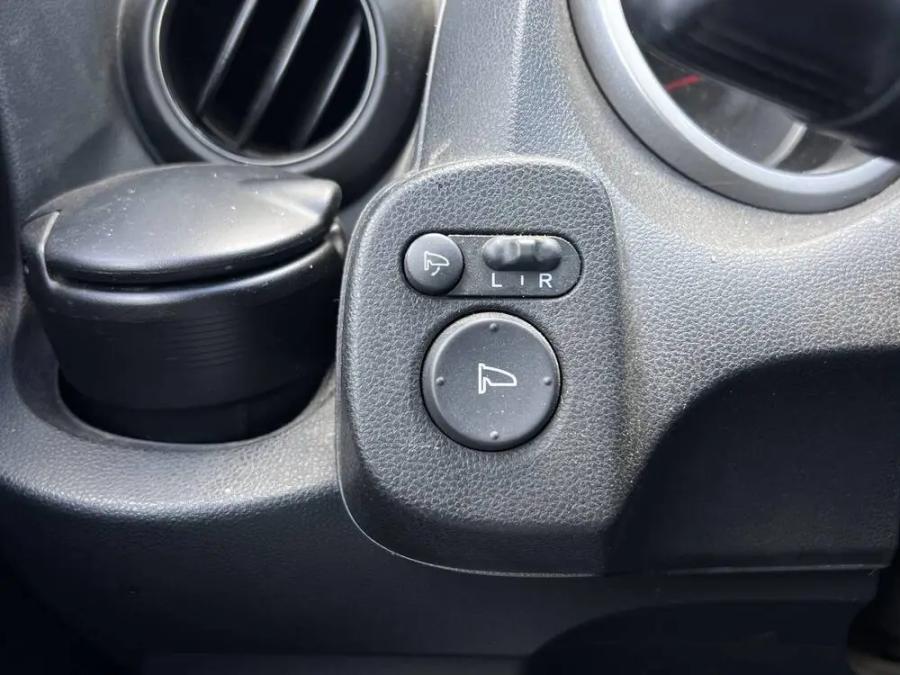 Honda Jazz 2010 Rīga, ar dzinēja tilpumu 1.40 L un nobraukumu 123 tūkst. km par 1700 €, foto 21 vietnē AUTOMOTO.COM.LV