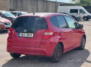 Honda Jazz 2012 in Narva, with an engine capacity of 1.30 L and mileage of 210 thousand km for 1400 €, photo 5 on AUTOMOTO.COM.LV