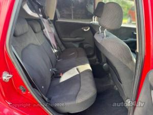 Honda Jazz 2012 in Narva, with an engine capacity of 1.30 L and mileage of 210 thousand km for 1400 €, photo 7 on AUTOMOTO.COM.LV