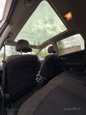 Honda Jazz 2012 in Tallinn, with an engine capacity of 1.30 L and mileage of 24 thousand km for 4000 €, photo 6 on AUTOMOTO.COM.LV
