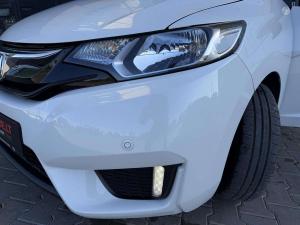 Honda Jazz 2016 in Vilnius, with an engine capacity of 1.32 L and mileage of 180 thousand km for 10999 €, photo 8 on AUTOMOTO.COM.LV