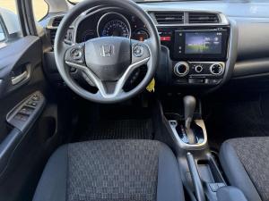 Honda Jazz 2016 in Vilnius, with an engine capacity of 1.32 L and mileage of 180 thousand km for 10999 €, photo 11 on AUTOMOTO.COM.LV