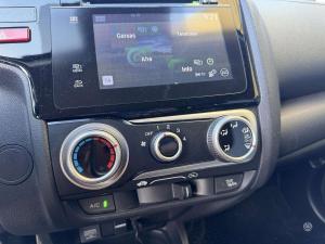 Honda Jazz 2016 in Vilnius, with an engine capacity of 1.32 L and mileage of 180 thousand km for 10999 €, photo 18 on AUTOMOTO.COM.LV