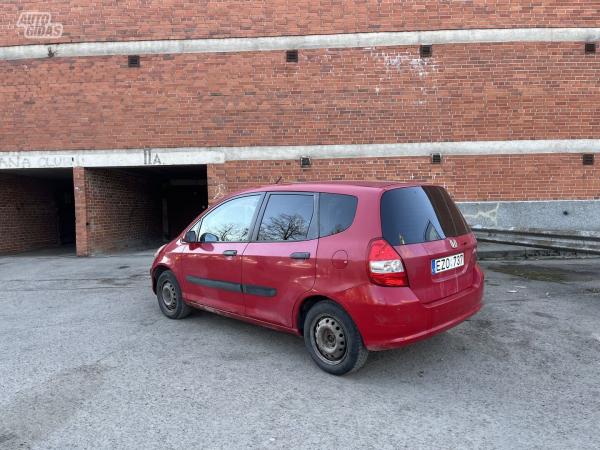 Honda Jazz 2023 in Vilnius, with an engine capacity of 1.30 L and mileage of 300 thousand km for 700 €, photo 3 on AUTOMOTO.COM.LV