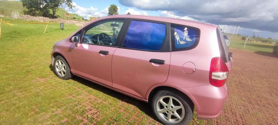 Honda Jazz 2002 in Kaunas, with an engine capacity of 1.34 L and mileage of 223 thousand km for 1990 €, photo 3 on AUTOMOTO.COM.LV