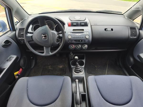 Honda Jazz 2006 Viļņa, ar dzinēja tilpumu 1.30 L un nobraukumu 250 tūkst. km par 1000 €, foto 9 vietnē AUTOMOTO.COM.LV