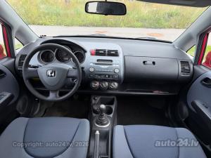 Sarkans Honda Jazz 2003 Tartu, ar dzinēja tilpumu 1.30 L un nobraukumu 98 tūkst. km par 999 €, foto 8 vietnē AUTOMOTO.COM.LV