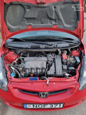 Красный Хонда Джаз 2004 в Каунас, объемом двигателя 1.20 л и пробегом 175 тыс. км за 1900 €, фото 8 на AUTOMOTO.COM.LV