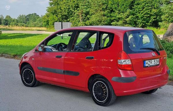Sarkans Honda Jazz 2004 Kauņa, ar dzinēja tilpumu 1.34 L un nobraukumu 203 tūkst. km par 1000 €, foto 8 vietnē AUTOMOTO.COM.LV