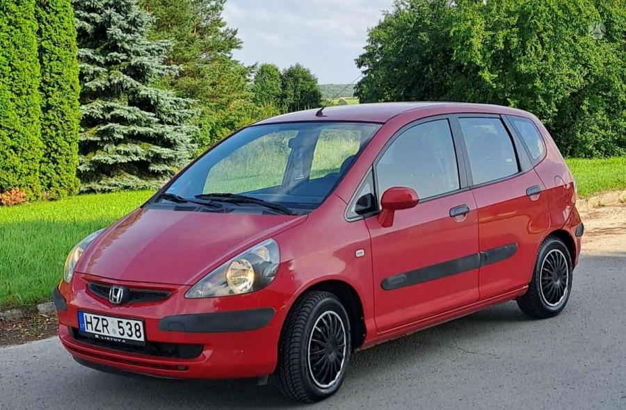 Sarkans Honda Jazz 2004 Kauņa, ar dzinēja tilpumu 1.34 L un nobraukumu 203 tūkst. km par 1000 €, foto 10 vietnē AUTOMOTO.COM.LV