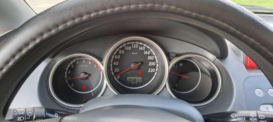 Sarkans Honda Jazz 2004 Kauņa, ar dzinēja tilpumu 1.34 L un nobraukumu 203 tūkst. km par 1000 €, foto 13 vietnē AUTOMOTO.COM.LV