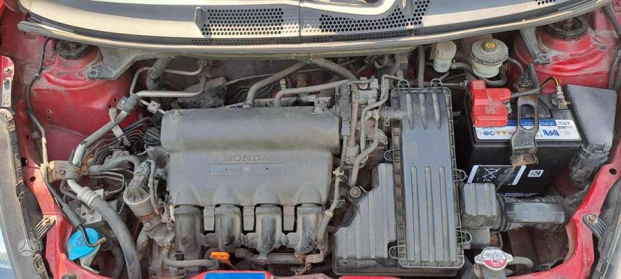Sarkans Honda Jazz 2004 Kauņa, ar dzinēja tilpumu 1.34 L un nobraukumu 203 tūkst. km par 1000 €, foto 16 vietnē AUTOMOTO.COM.LV
