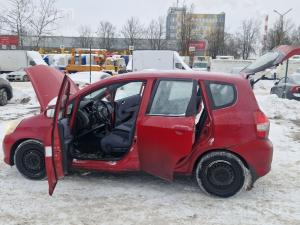 Red Honda Jazz 2006 in Riga, with an engine capacity of 1.40 L and mileage of 0 thousand km for 830 €, photo 5 on AUTOMOTO.COM.LV