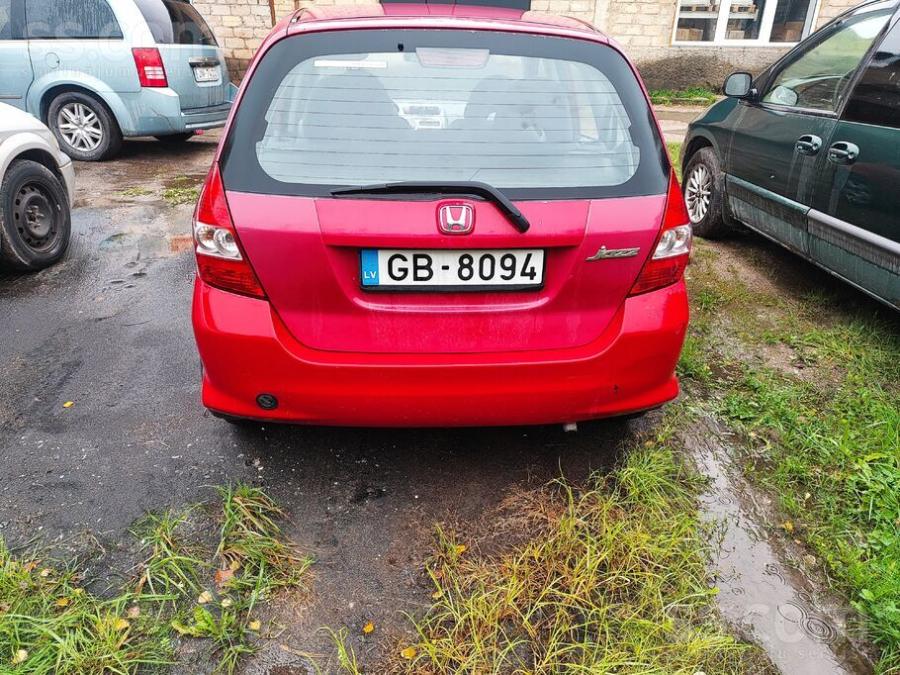 Sarkans Honda Jazz 2006 Jelgava, ar dzinēja tilpumu 1.40 L un nobraukumu 187 tūkst. km par 1500 €, foto 7 vietnē AUTOMOTO.COM.LV