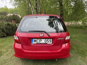 Red Honda Jazz 2007 in Siauliai, with an engine capacity of 1.20 L and mileage of 94 thousand km for 1900 €, photo 7 on AUTOMOTO.COM.LV
