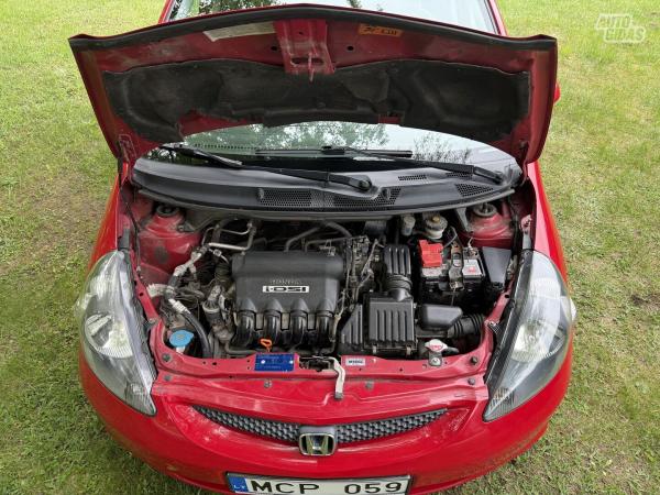 Sarkans Honda Jazz 2007 Šauļi, ar dzinēja tilpumu 1.20 L un nobraukumu 94 tūkst. km par 1900 €, foto 10 vietnē AUTOMOTO.COM.LV
