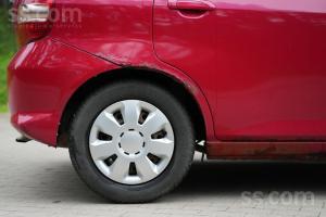 Red Honda Jazz 2007 in Riga, with an engine capacity of 1.40 L and mileage of 233 thousand km for 1500 €, photo 10 on AUTOMOTO.COM.LV