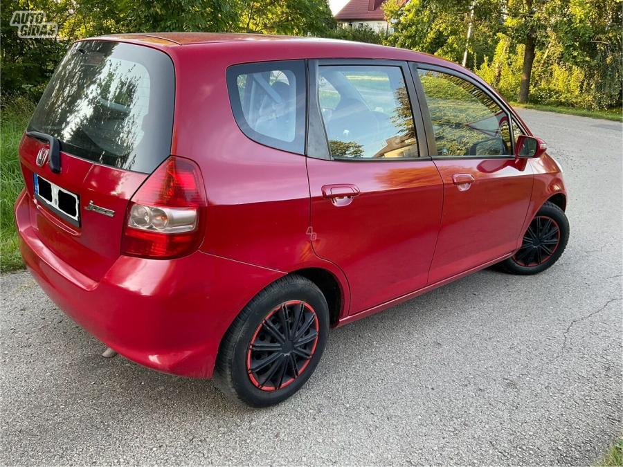 Sarkans Honda Jazz 2007 Kauņa, ar dzinēja tilpumu 1.30 L un nobraukumu 215 tūkst. km par 1950 €, foto 4 vietnē AUTOMOTO.COM.LV