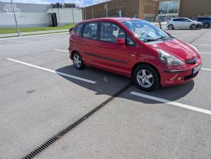 Sarkans Honda Jazz 2008 Klaipėda, ar dzinēja tilpumu 1.20 L un nobraukumu 298 tūkst. km par 999 €, foto 9 vietnē AUTOMOTO.COM.LV