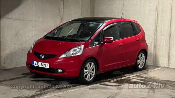 Sarkans Honda Jazz 2010 Tallina, ar dzinēja tilpumu 1.30 L un nobraukumu 184 tūkst. km par 5290 €, foto 6 vietnē AUTOMOTO.COM.LV