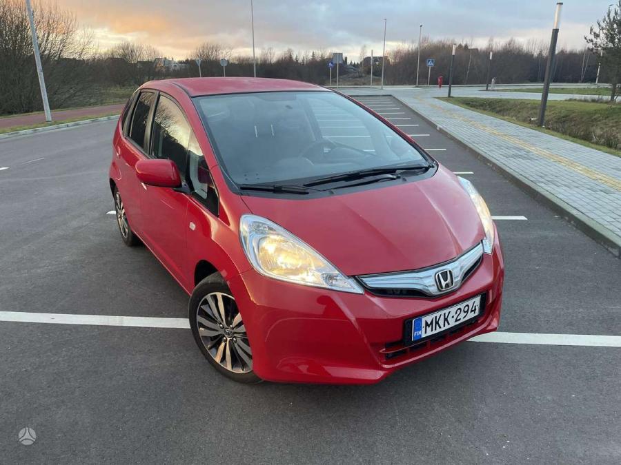 Sarkans Honda Jazz 2012 Klaipėda, ar dzinēja tilpumu 1.30 L un nobraukumu 74 tūkst. km par 5300 €, foto 1 vietnē AUTOMOTO.COM.LV