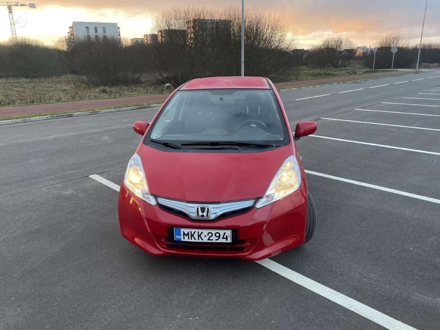 Sarkans Honda Jazz 2012 Klaipėda, ar dzinēja tilpumu 1.30 L un nobraukumu 74 tūkst. km par 5300 €, foto 8 vietnē AUTOMOTO.COM.LV