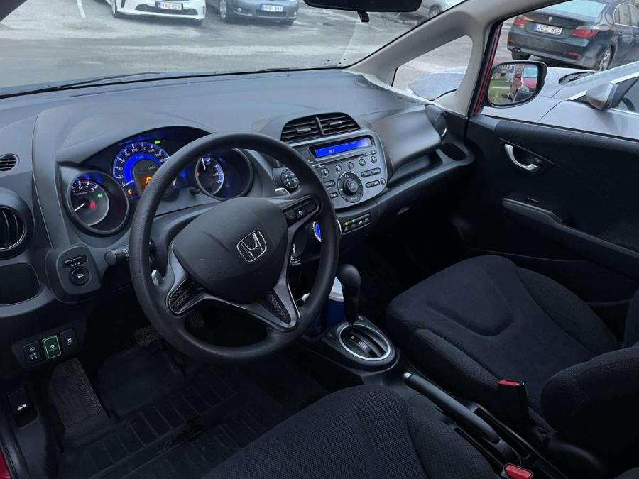 Sarkans Honda Jazz 2012 Klaipėda, ar dzinēja tilpumu 1.30 L un nobraukumu 74 tūkst. km par 5300 €, foto 9 vietnē AUTOMOTO.COM.LV
