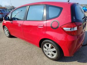 Red Honda Jazz 2012 in Marijampole, with an engine capacity of 1.30 L and mileage of 184 thousand km for 3650 €, photo 4 on AUTOMOTO.COM.LV