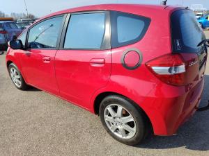 Red Honda Jazz 2012 in Marijampole, with an engine capacity of 1.30 L and mileage of 184 thousand km for 3650 €, photo 4 on AUTOMOTO.COM.LV