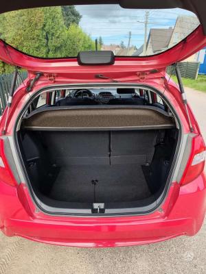 Sarkans Honda Jazz 2012 Marijampole, ar dzinēja tilpumu 1.34 L un nobraukumu 176 tūkst. km par 3600 €, foto 6 vietnē AUTOMOTO.COM.LV
