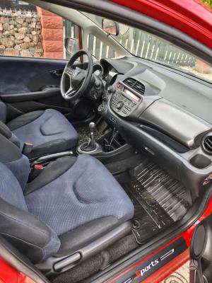 Sarkans Honda Jazz 2012 Marijampole, ar dzinēja tilpumu 1.34 L un nobraukumu 176 tūkst. km par 3600 €, foto 8 vietnē AUTOMOTO.COM.LV