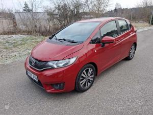 Sarkans Honda Jazz 2015 Viļņa, ar dzinēja tilpumu 1.50 L un nobraukumu 48 tūkst. km par 5900 €, foto  vietnē AUTOMOTO.COM.LV