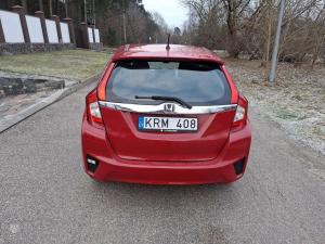 Red Honda Jazz 2015 in Vilnius, with an engine capacity of 1.50 L and mileage of 48 thousand km for 5900 €, photo 6 on AUTOMOTO.COM.LV