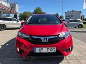 Sarkans Honda Jazz 2018 Jehvi, ar dzinēja tilpumu 1.30 L un nobraukumu 101 tūkst. km par 7000 €, foto  vietnē AUTOMOTO.COM.LV