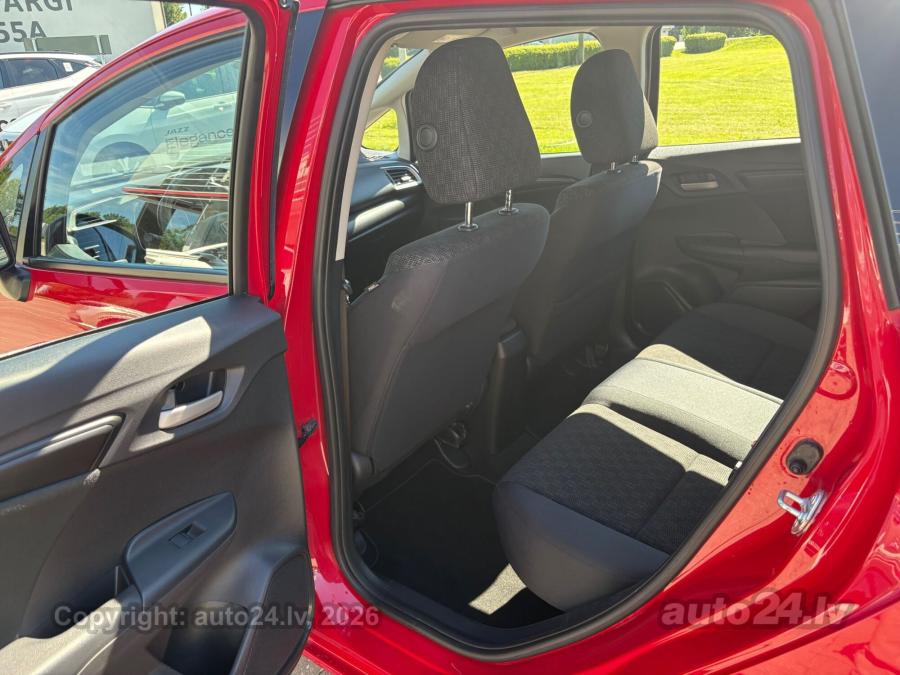 Sarkans Honda Jazz 2018 Jehvi, ar dzinēja tilpumu 1.30 L un nobraukumu 101 tūkst. km par 7000 €, foto 11 vietnē AUTOMOTO.COM.LV