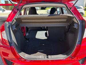 Sarkans Honda Jazz 2018 Jehvi, ar dzinēja tilpumu 1.30 L un nobraukumu 101 tūkst. km par 7000 €, foto 15 vietnē AUTOMOTO.COM.LV