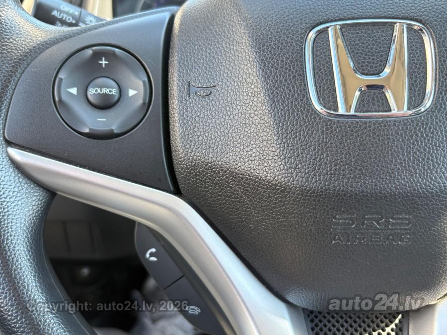 Sarkans Honda Jazz 2018 Jehvi, ar dzinēja tilpumu 1.30 L un nobraukumu 101 tūkst. km par 7000 €, foto 17 vietnē AUTOMOTO.COM.LV