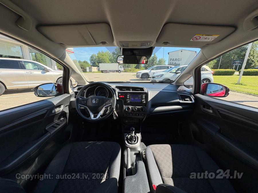 Sarkans Honda Jazz 2018 Jehvi, ar dzinēja tilpumu 1.30 L un nobraukumu 101 tūkst. km par 7000 €, foto 20 vietnē AUTOMOTO.COM.LV