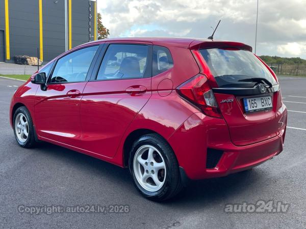 Honda Jazz 2018 Tallina vietnē Sarkans Honda Jazz 2018 Tallina, ar dzinēja tilpumu 1.30 L un nobraukumu 103 tūkst. km par 8490 €, foto 4 vietnē AUTOMOTO.COM.LV
