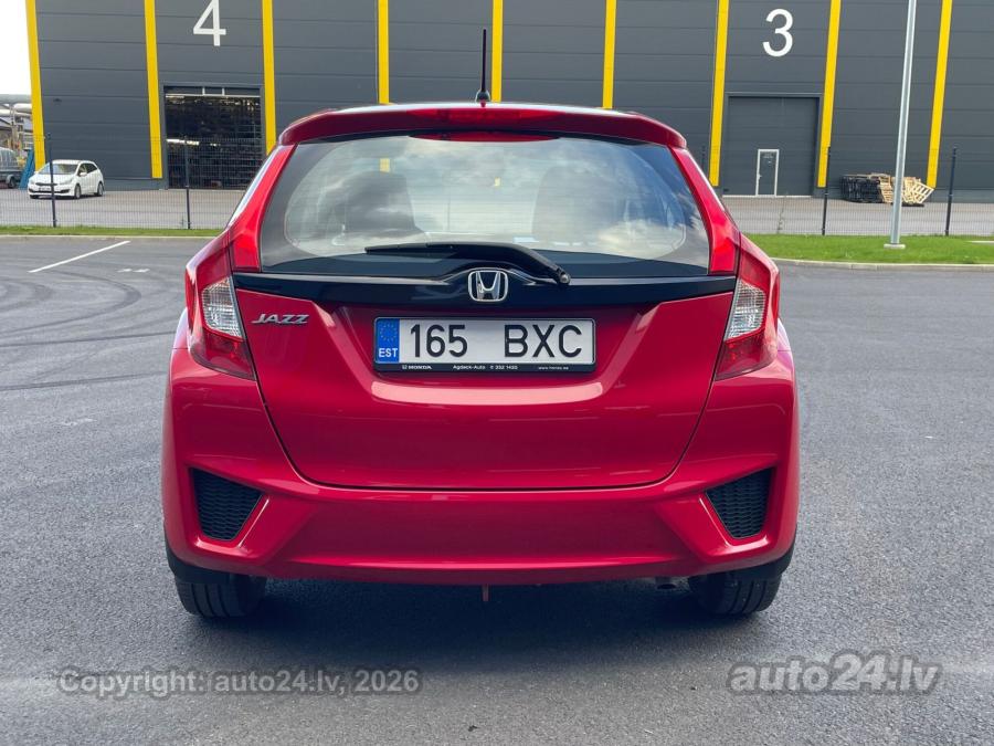 Sarkans Honda Jazz 2018 Tallina, ar dzinēja tilpumu 1.30 L un nobraukumu 103 tūkst. km par 8490 €, foto 7 vietnē AUTOMOTO.COM.LV