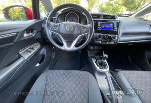 Sarkans Honda Jazz 2018 Tallina, ar dzinēja tilpumu 1.30 L un nobraukumu 103 tūkst. km par 8490 €, foto 13 vietnē AUTOMOTO.COM.LV