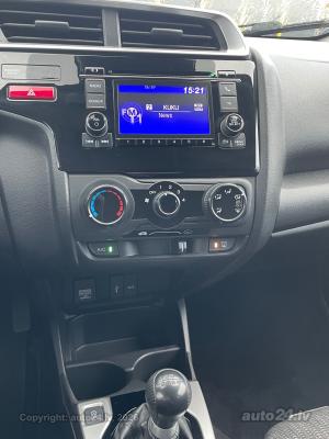 Sarkans Honda Jazz 2018 Tallina, ar dzinēja tilpumu 1.30 L un nobraukumu 103 tūkst. km par 8490 €, foto 16 vietnē AUTOMOTO.COM.LV