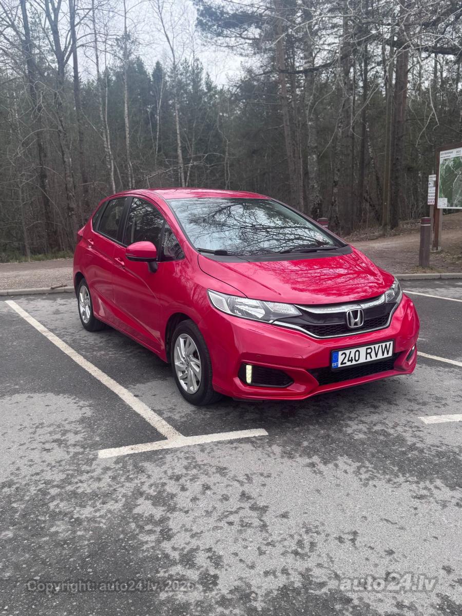 Sarkans Honda Jazz 2020 Tallina, ar dzinēja tilpumu 1.30 L un nobraukumu 92 tūkst. km par 14500 €, foto 3 vietnē AUTOMOTO.COM.LV