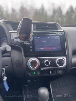 Sarkans Honda Jazz 2020 Tallina, ar dzinēja tilpumu 1.30 L un nobraukumu 93 tūkst. km par 13900 €, foto 9 vietnē AUTOMOTO.COM.LV