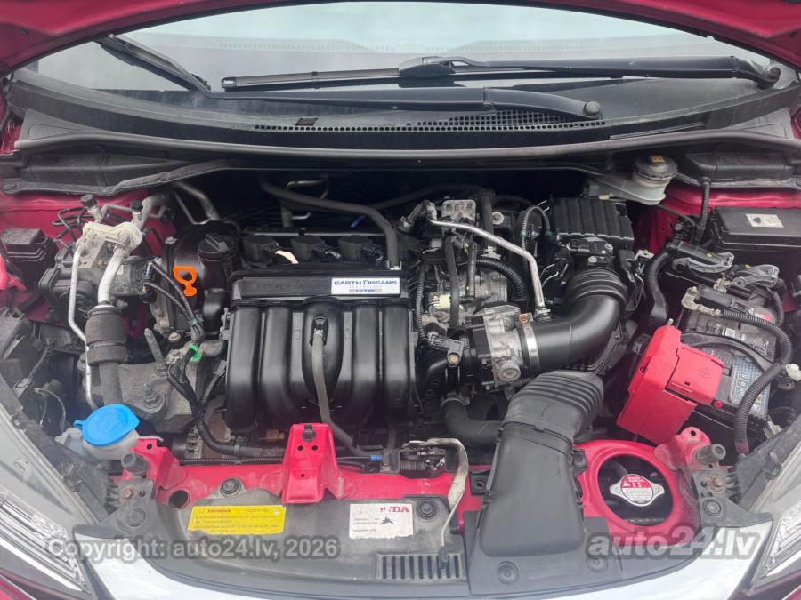 Sarkans Honda Jazz 2020 Tallina, ar dzinēja tilpumu 1.30 L un nobraukumu 93 tūkst. km par 13900 €, foto 13 vietnē AUTOMOTO.COM.LV