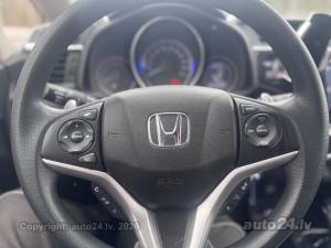 Sarkans Honda Jazz 2020 Tallina, ar dzinēja tilpumu 1.30 L un nobraukumu 93 tūkst. km par 13900 €, foto 14 vietnē AUTOMOTO.COM.LV