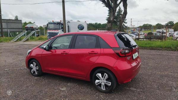 Sarkans Honda Jazz 2020 Klaipėda, ar dzinēja tilpumu 1.50 L un nobraukumu 31 tūkst. km par 14490 €, foto 4 vietnē AUTOMOTO.COM.LV