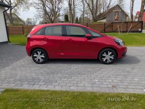 Red Honda Jazz 2021 in Tallinn, with an engine capacity of 1.50 L and mileage of 64 thousand km for 17800 €, photo 6 on AUTOMOTO.COM.LV